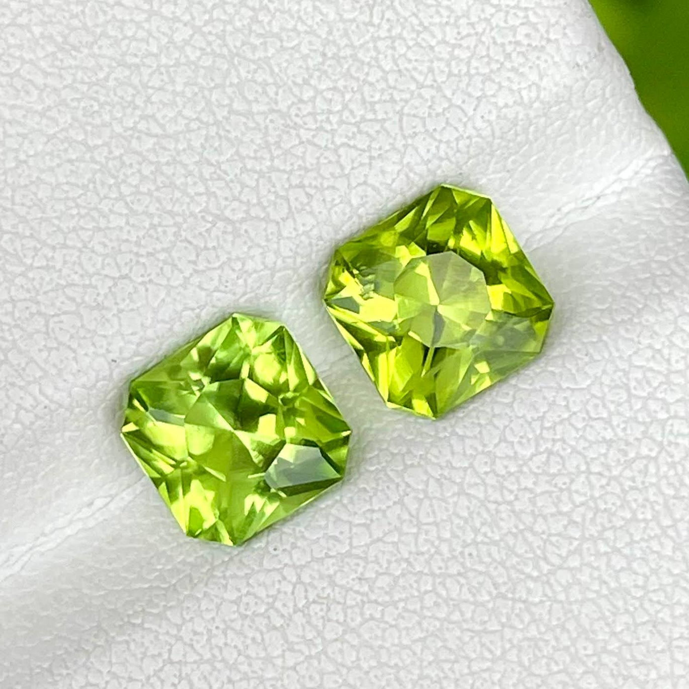 Peridot Crystal Meaning, Price, Benefits and Colors | Gandhara Gems ...
