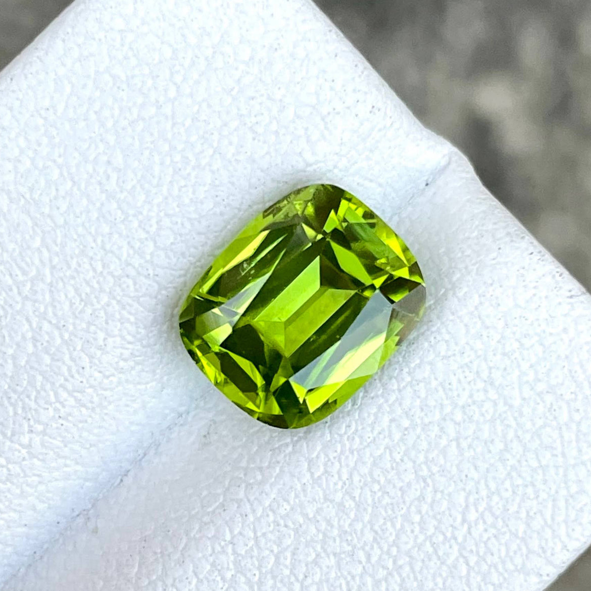 Peridot Crystal Meaning, Price, Benefits and Colors | Gandhara Gems ...