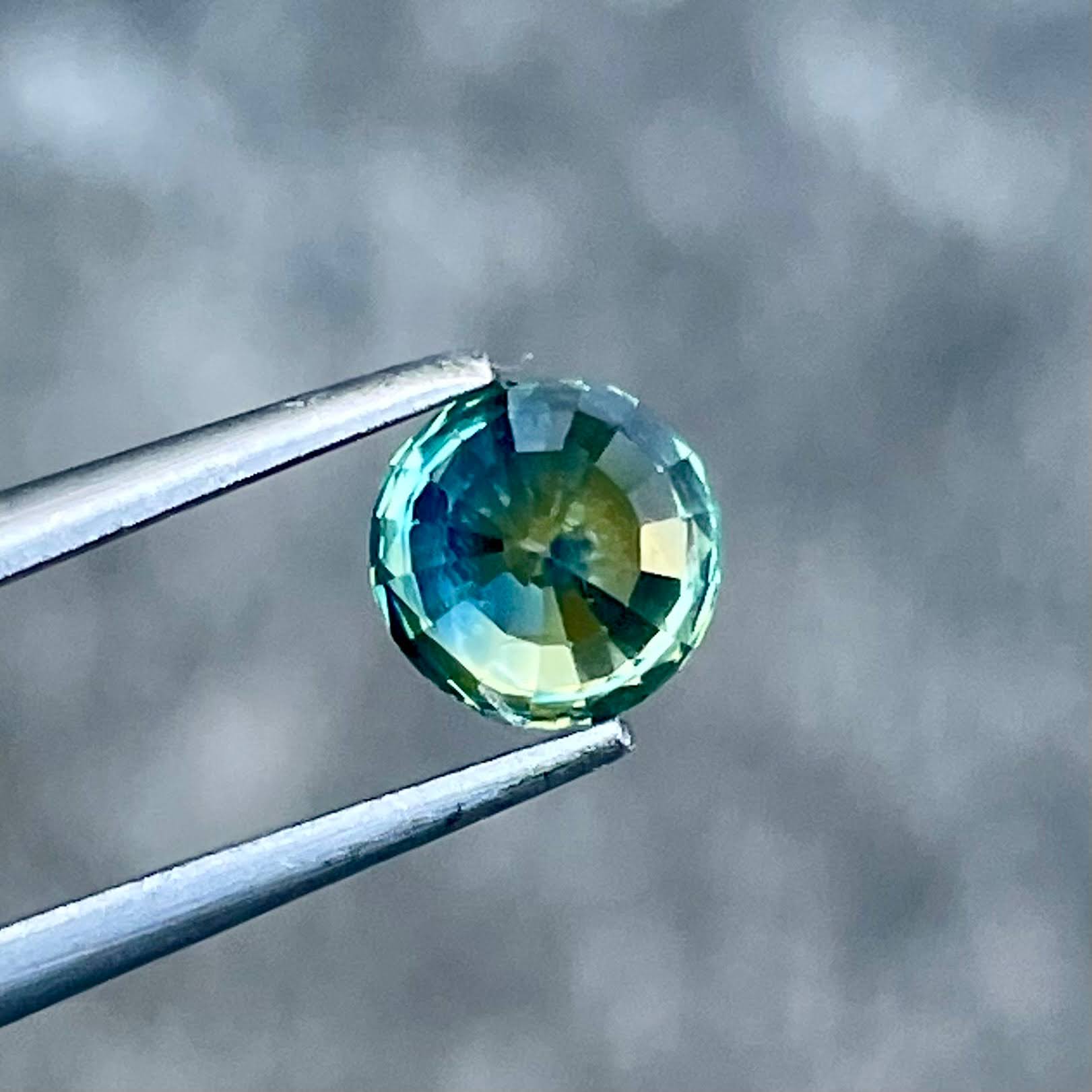 Buy 1.03ct Bicolor Parti Sapphire Round Cut | Madagascar Gem | Gandhara ...